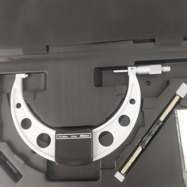 Mitutoyo 103-144-10 panme đo ngoài cơ khí 200mm - QSGOLD Việt Nam