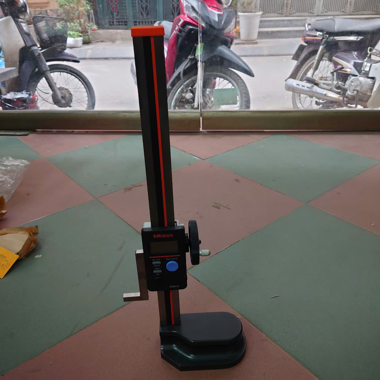 Thước đo chiều cao điện tử Mitutoyo 570-402 - Minh Trí Vina